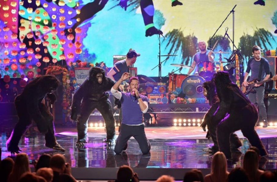 I Coldplay agli AMAs e il "monkey factor" - Coldplayzone.it